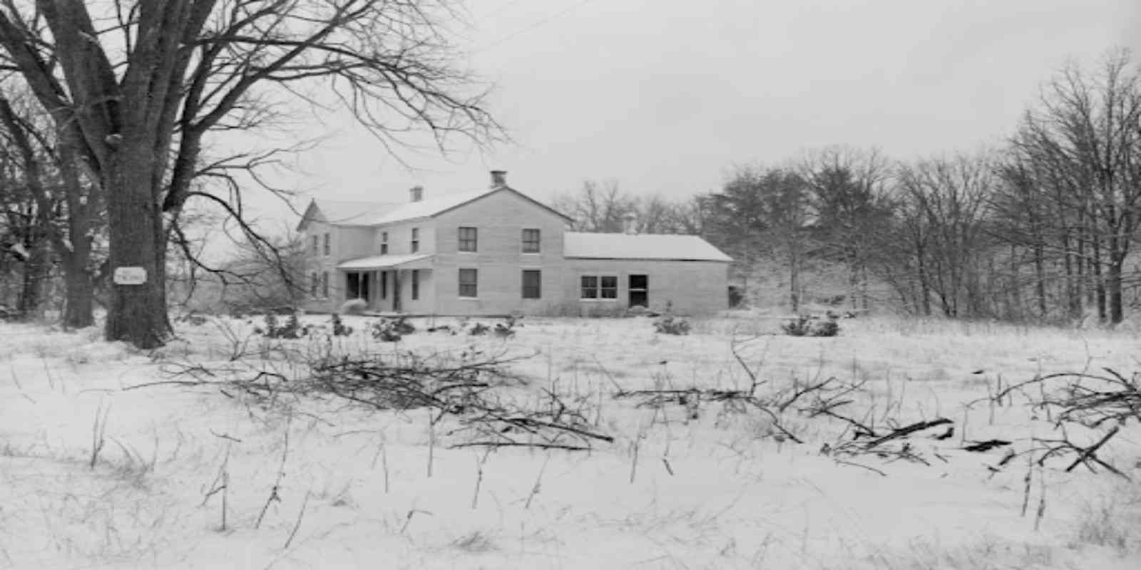 A Spine Chilling Story Of Ed Gein and his House of Horrors