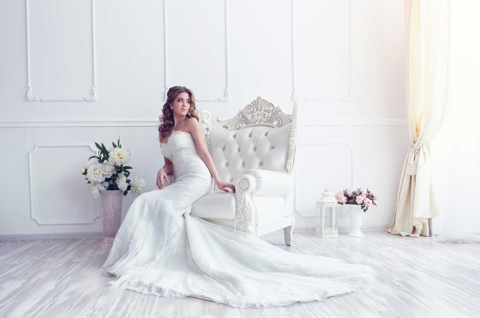 Timeless Elegance: 10 Classic Wedding Dress Looks