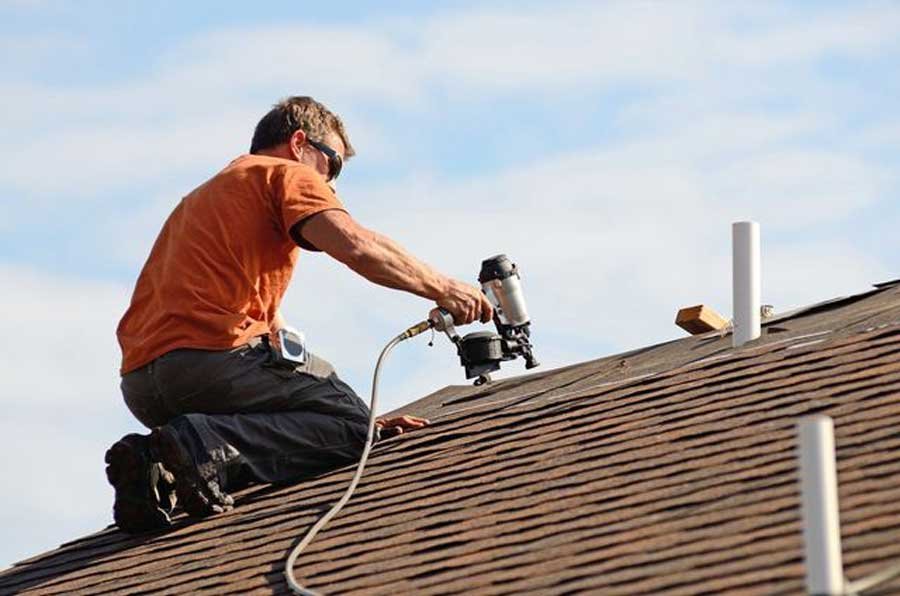 Top Reasons to Hire Professional Roofers Instead of Doing It Yourself